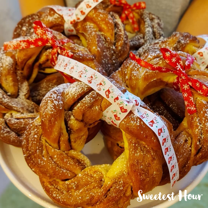 Christmas Wreath Bread – Sweetest Hour